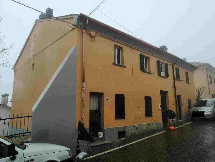 Appartamento in vendita a Montecalvo In Foglia