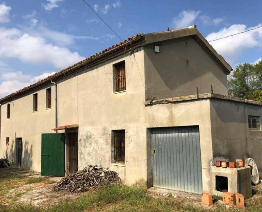 Rustico in vendita a Fano