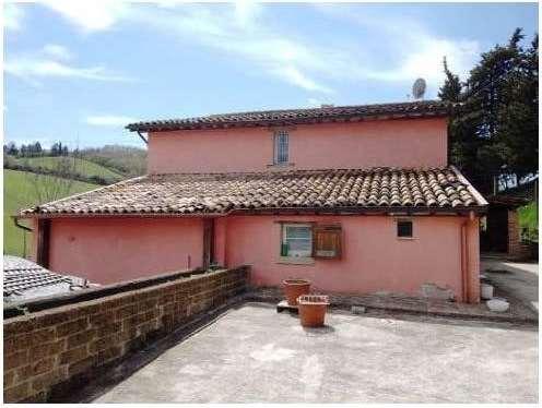 Villa unifamiliare in vendita a Sant'Angelo In Vado