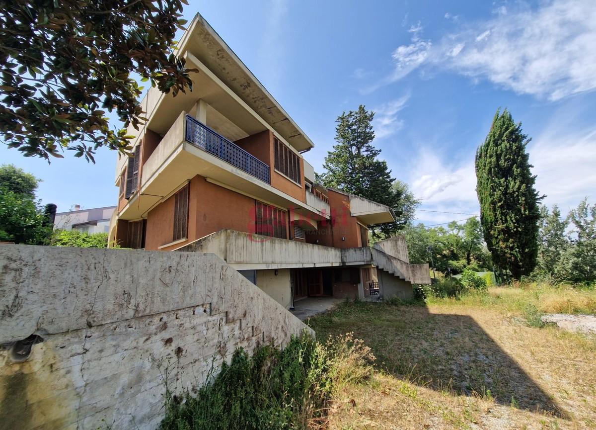 Villa in vendita a Gambassi Terme