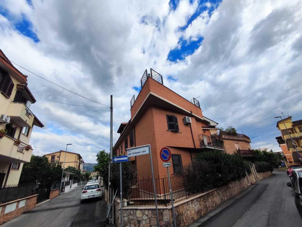 Appartamento in vendita a Guidonia Montecelio