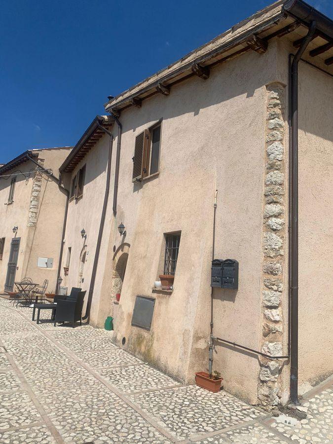 Casa indipendente in vendita a Trevi