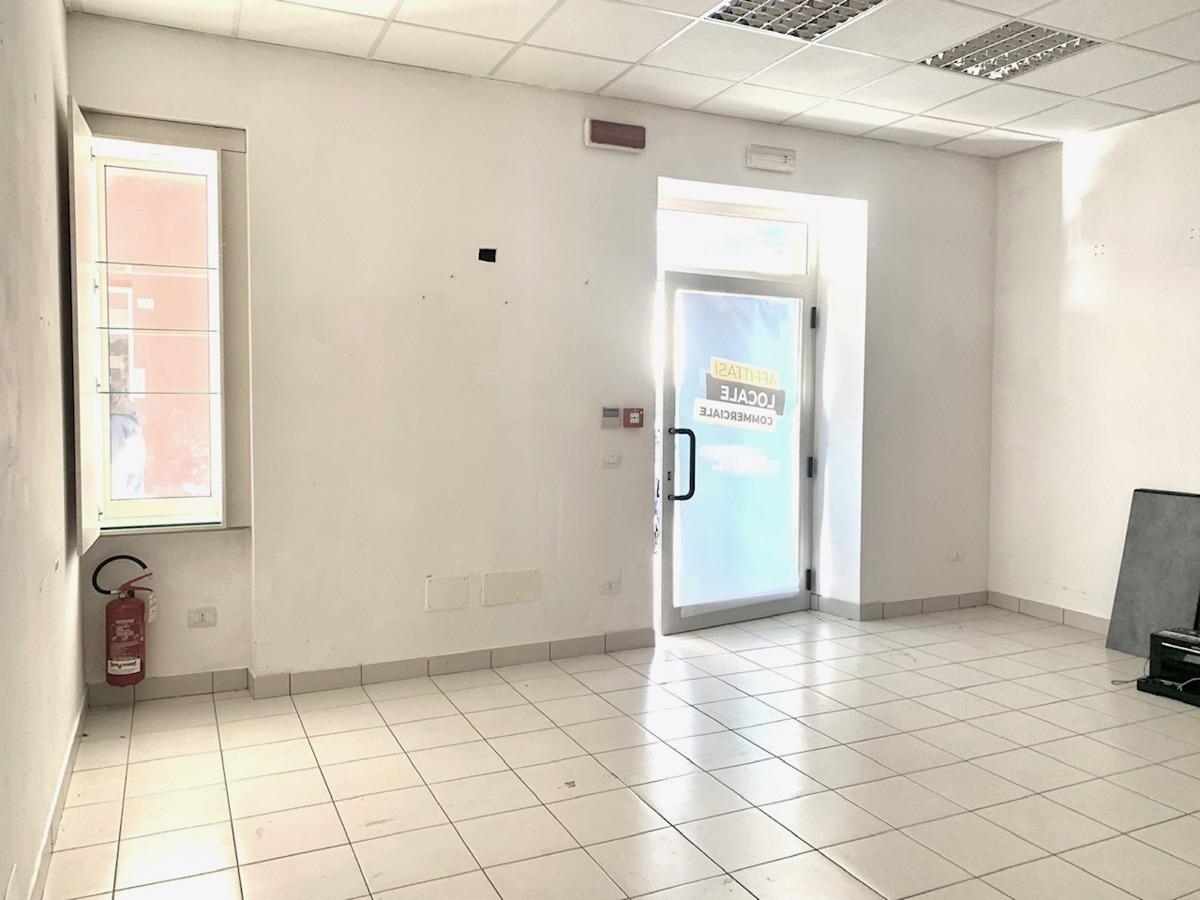 Ufficio in affitto a Bastia Umbra