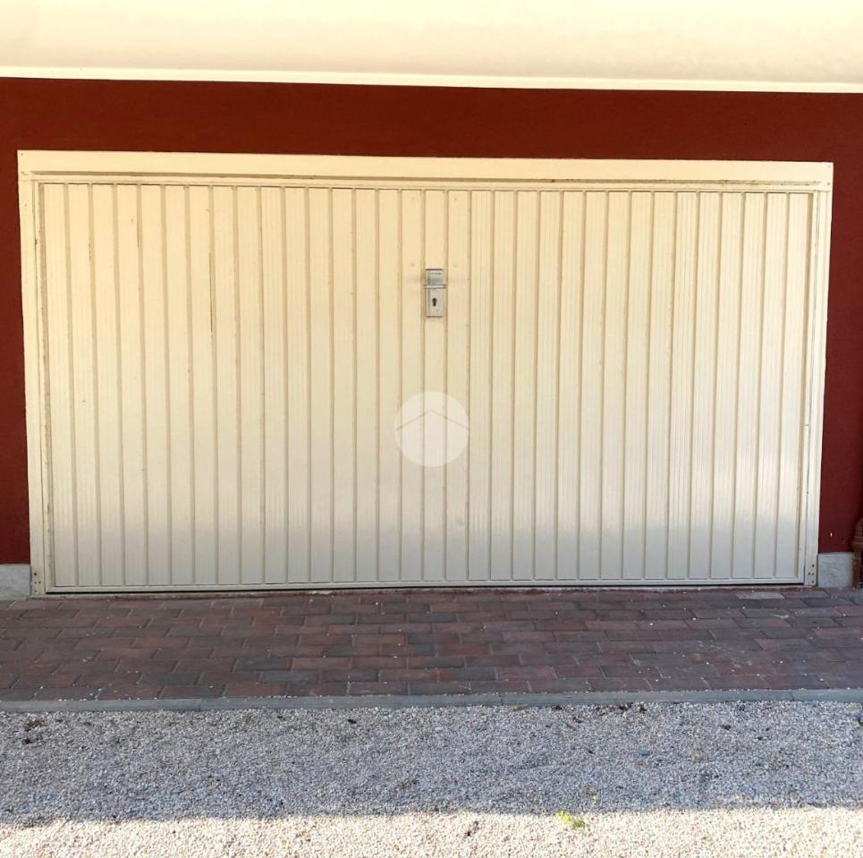 Box in vendita a Cesenatico