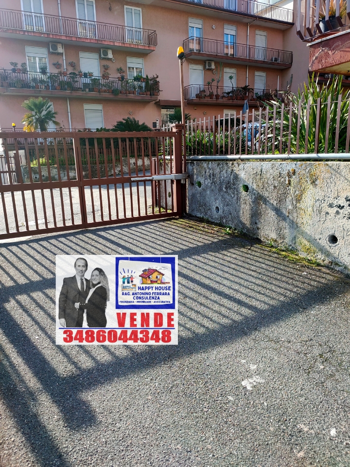 Garage in vendita a Giarre