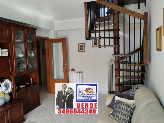 Appartamento in villa in Viale delle Provincie, Giarre