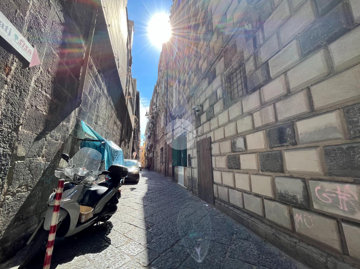 Magazzino in vendita a Napoli