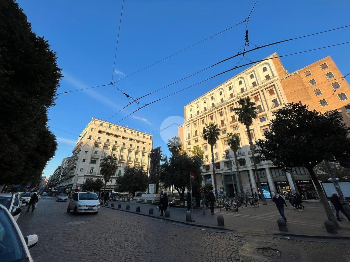 Negozio in vendita a Napoli
