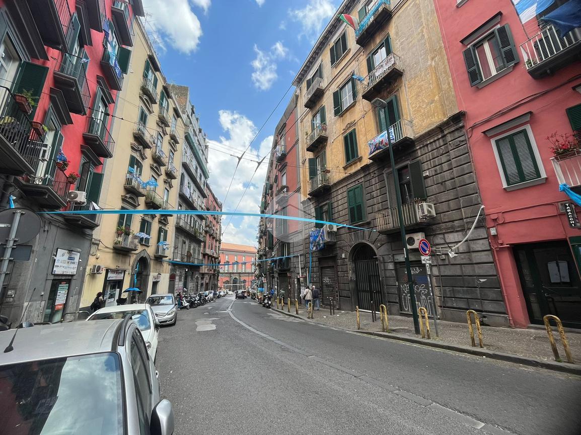 Negozio in vendita a Napoli