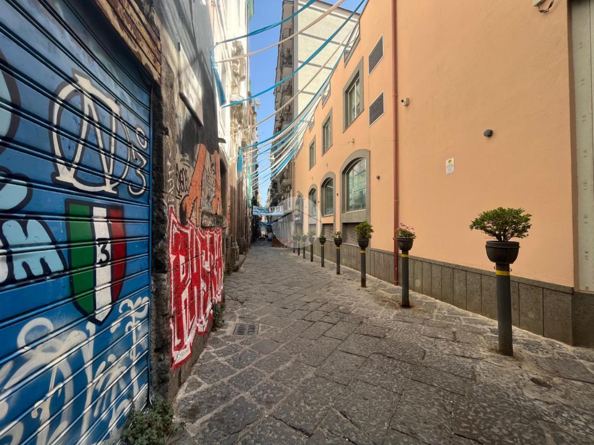 Magazzino in vendita a Napoli