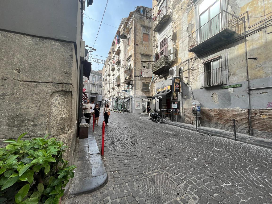 Capannone in vendita a Napoli