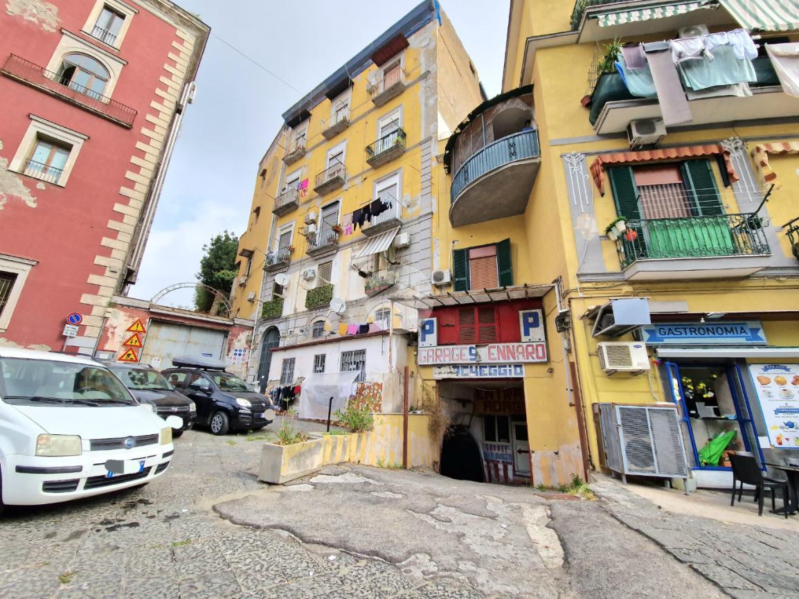 Box in vendita a Napoli