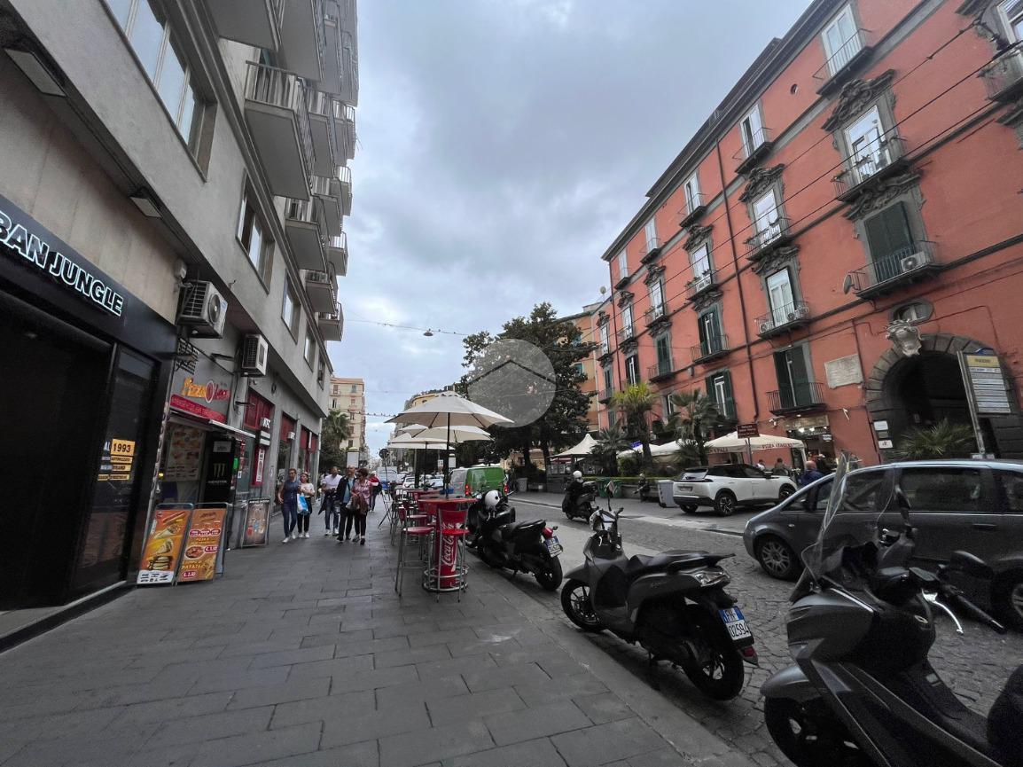 Negozio in vendita a Napoli