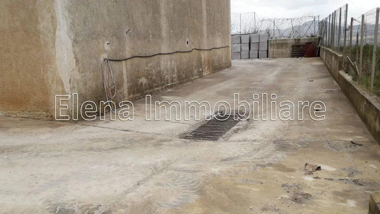 Magazzino in vendita a Alcamo