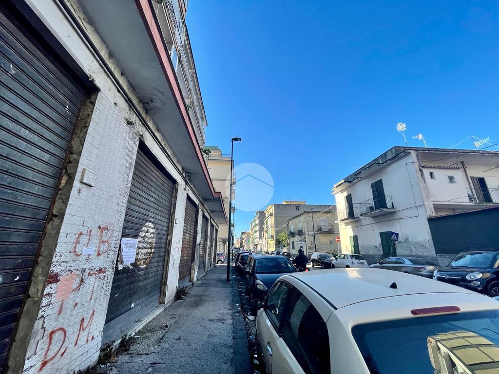 Negozio in vendita a Napoli