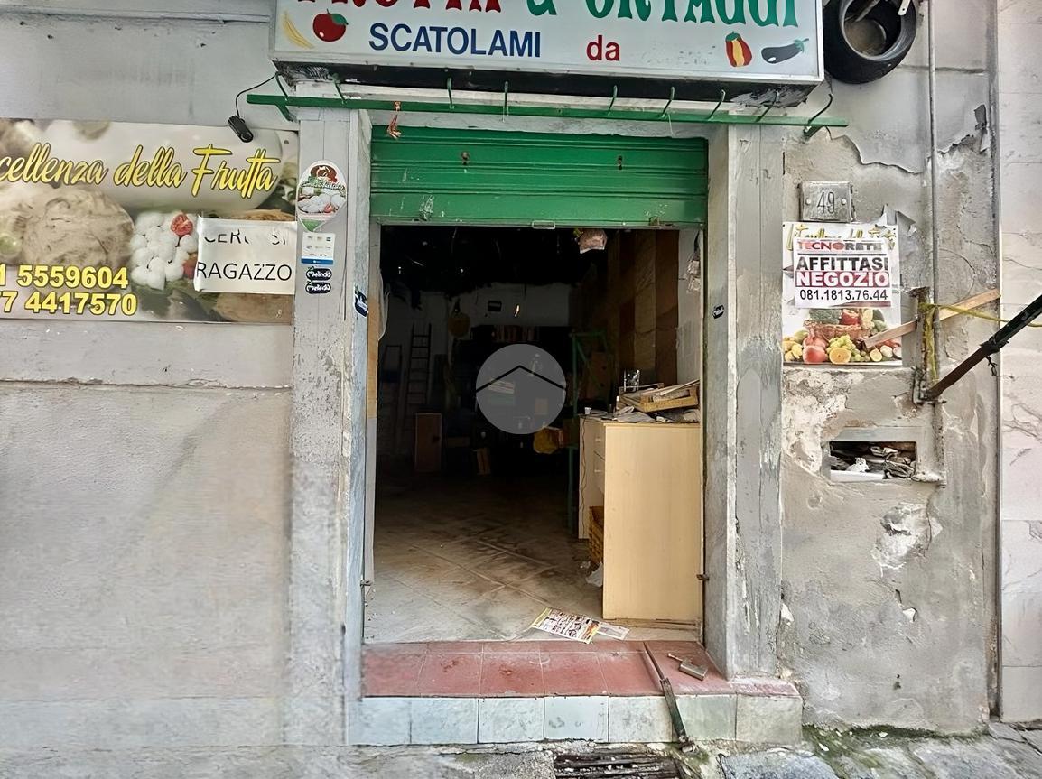 Negozio in affitto a Napoli