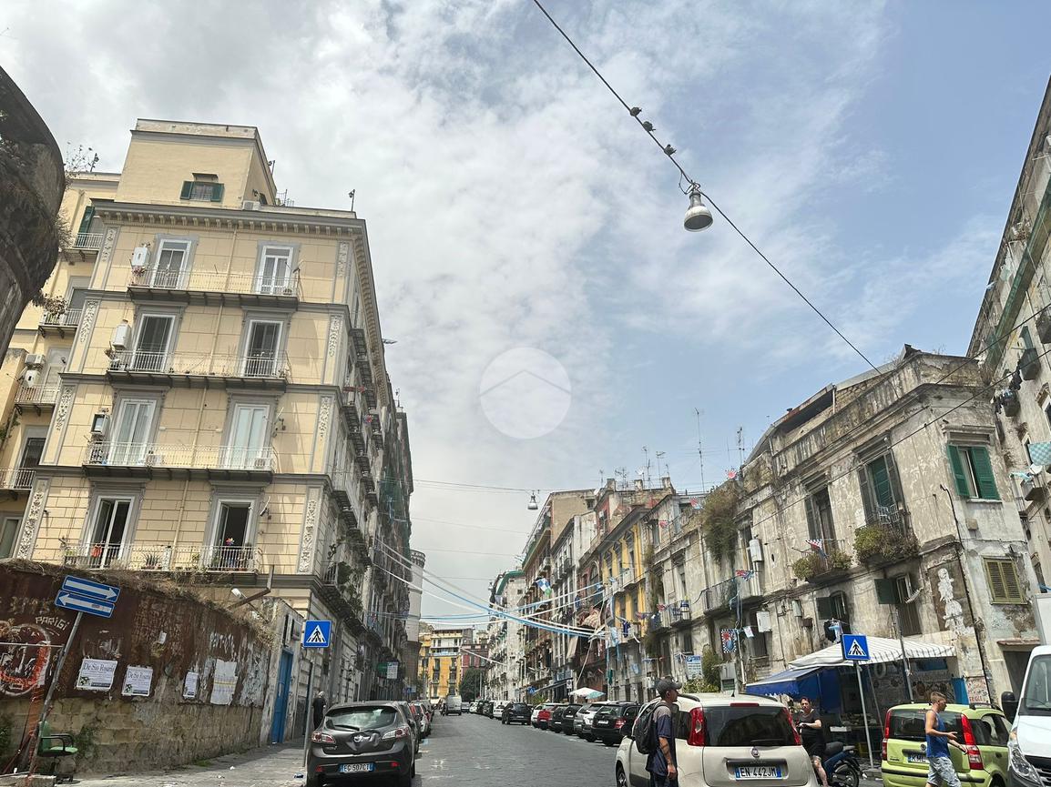 Negozio in vendita a Napoli
