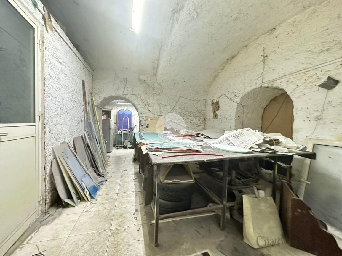 Magazzino in vendita a Napoli