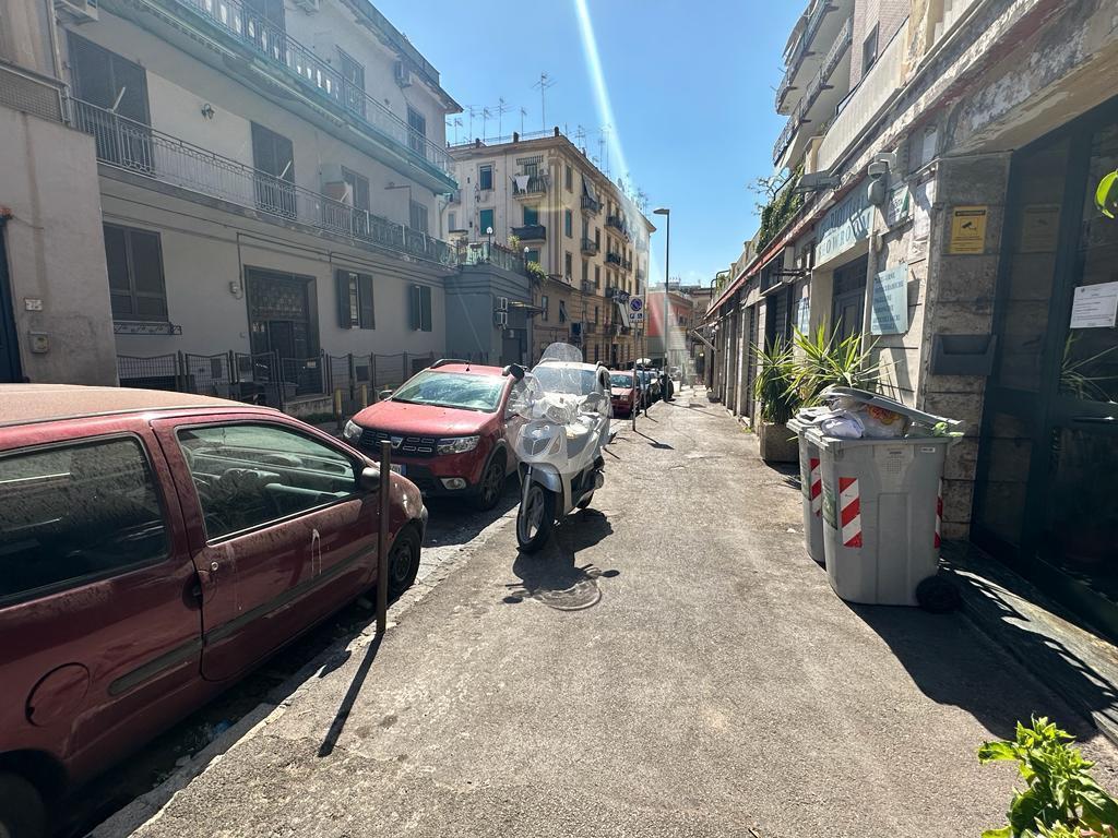 Negozio in vendita a Napoli