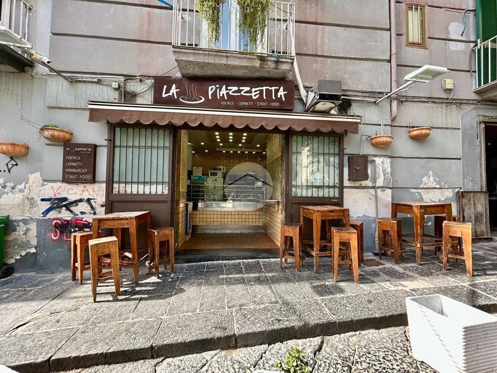 Negozio in vendita a Napoli