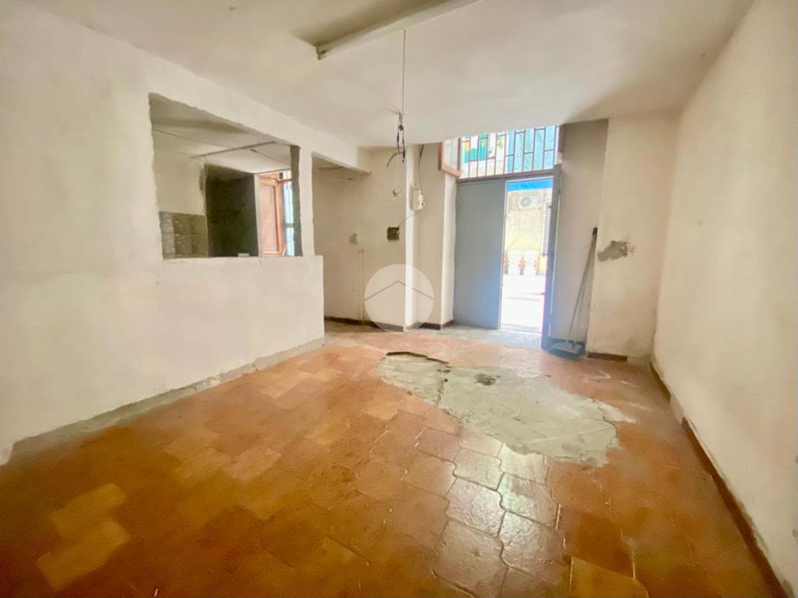 Magazzino in affitto a Napoli