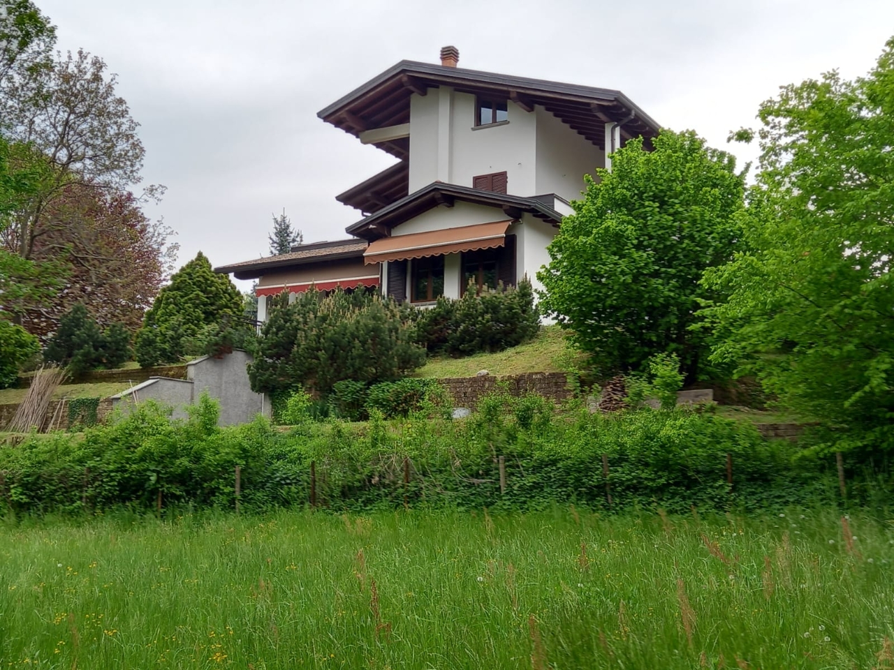 Villa in vendita a Brivio