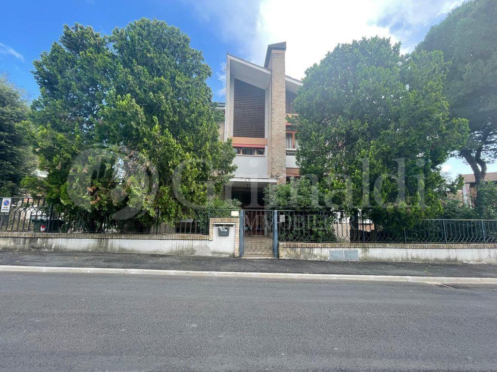 Appartamento in vendita a Jesi