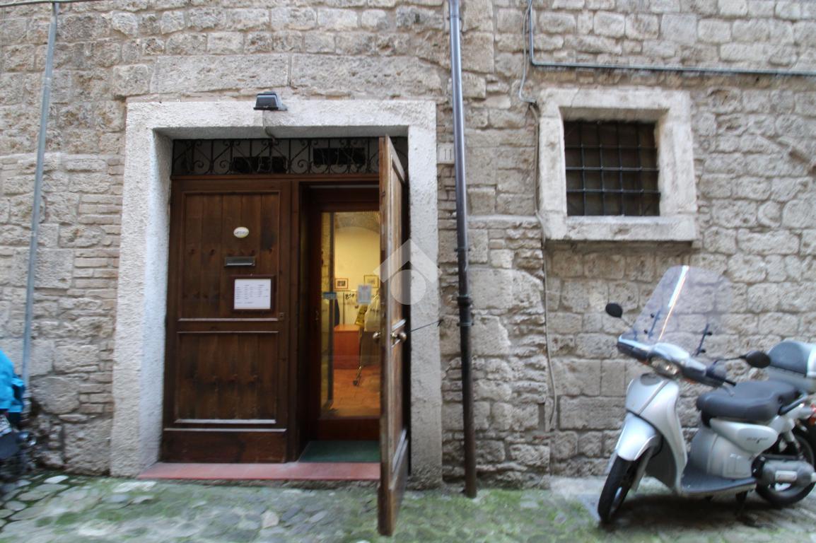 Negozio in vendita a Ascoli Piceno