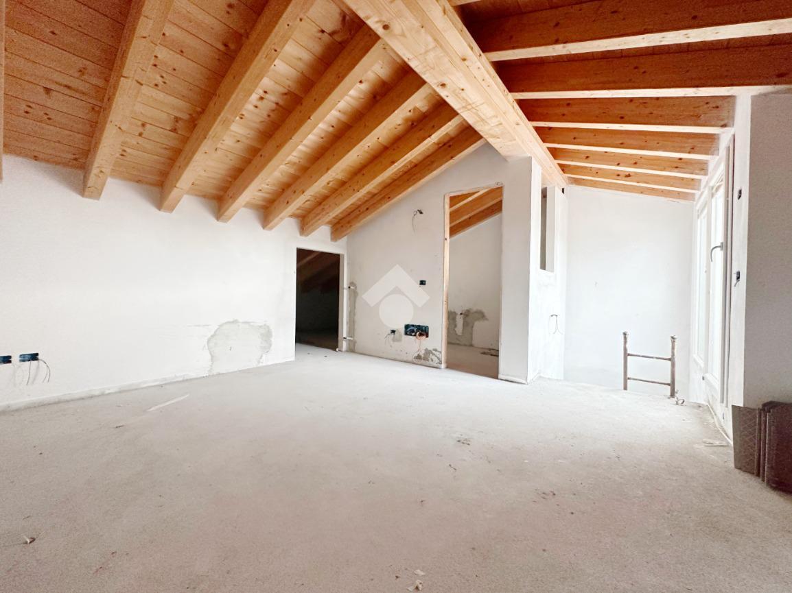 Appartamento in vendita a Carrara