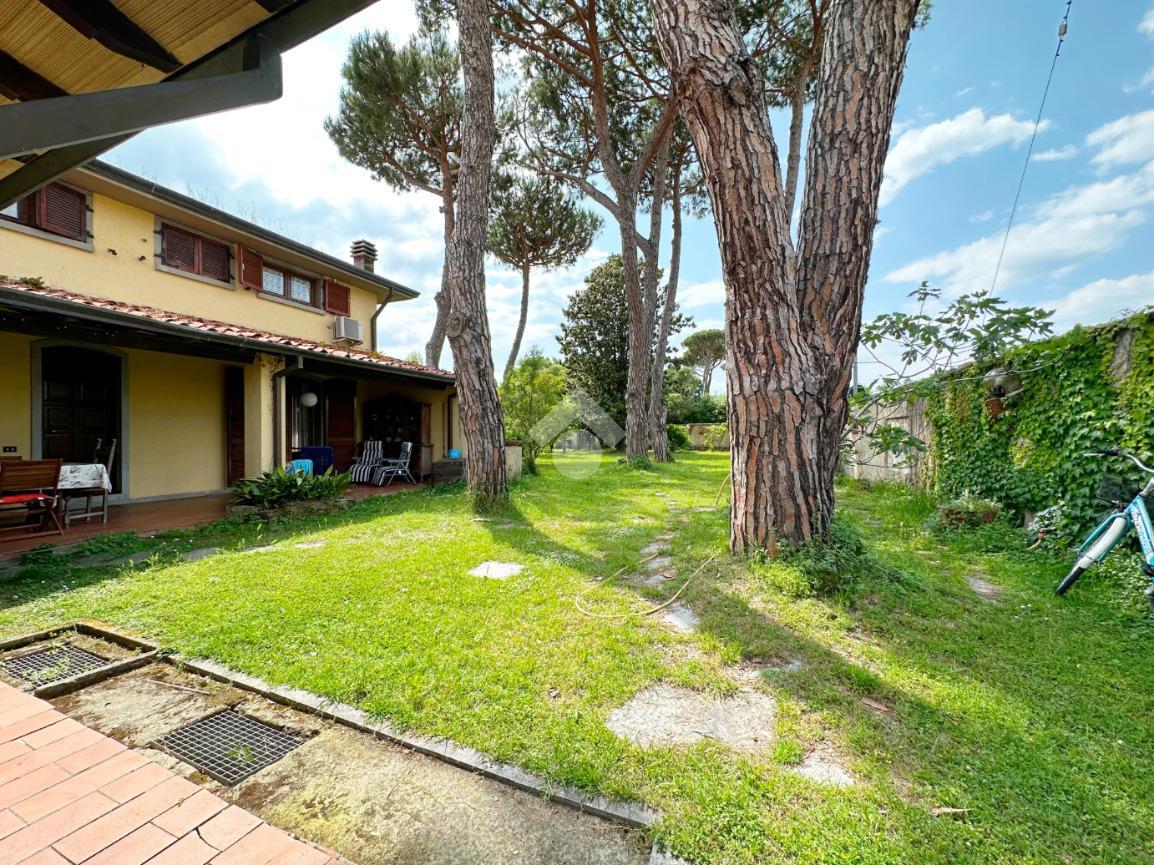 Villa in vendita a Carrara