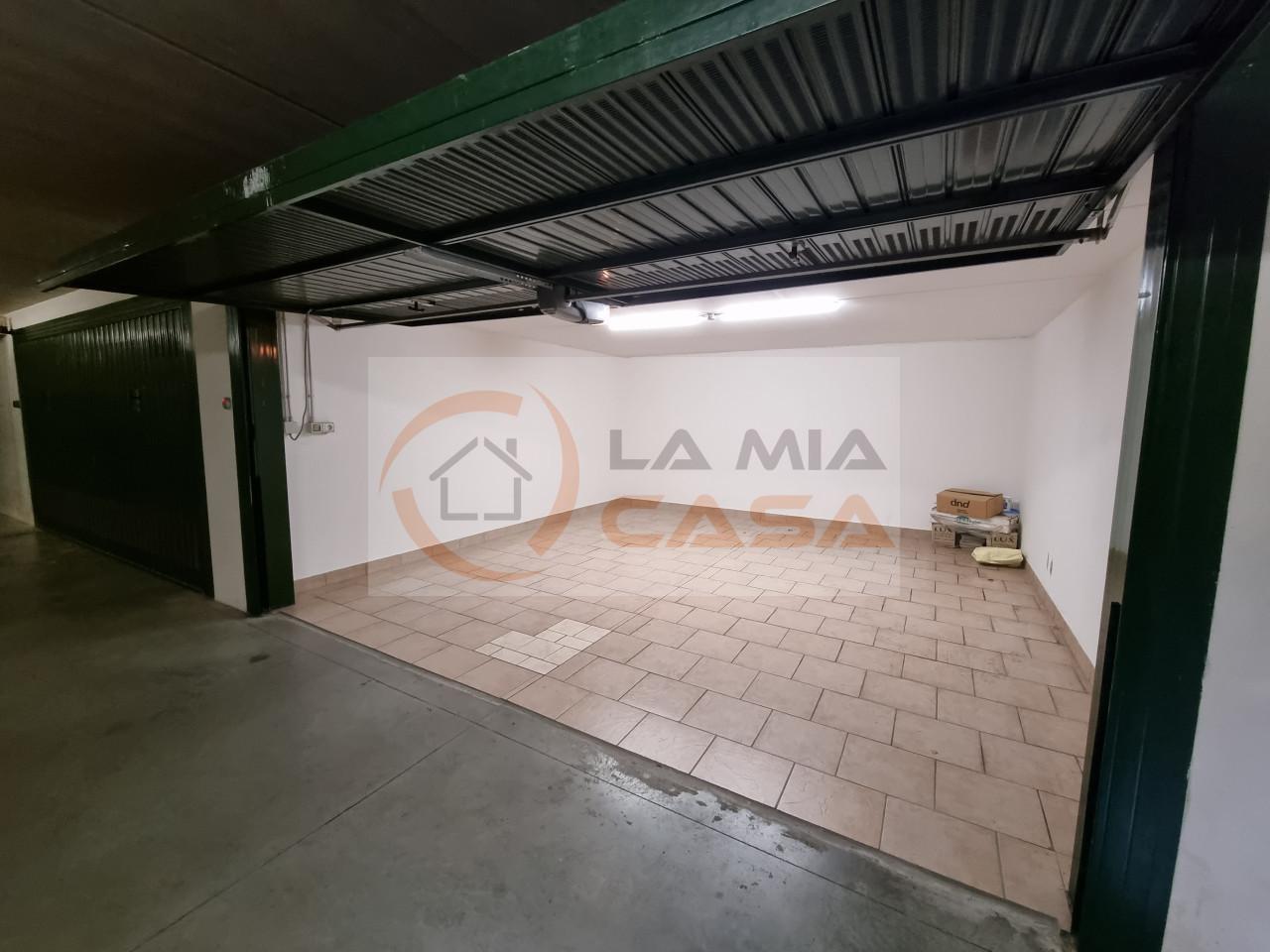 Garage in affitto a Legnaro