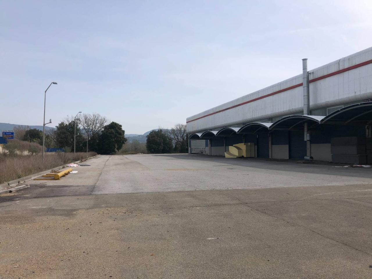 Capannone in vendita a Narni