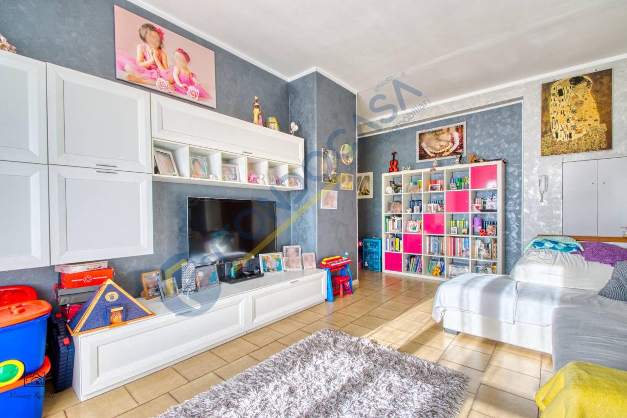 Appartamento in vendita a Limbiate