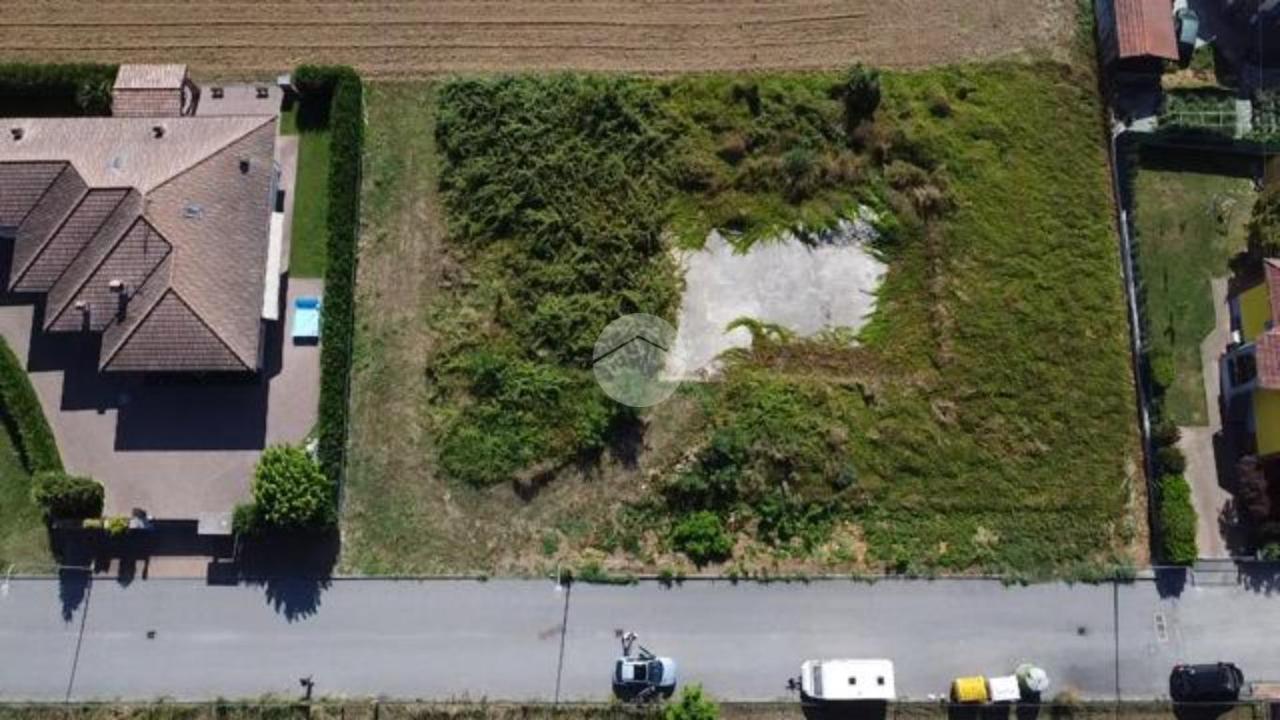 Terreno edificabile in vendita a Giarole