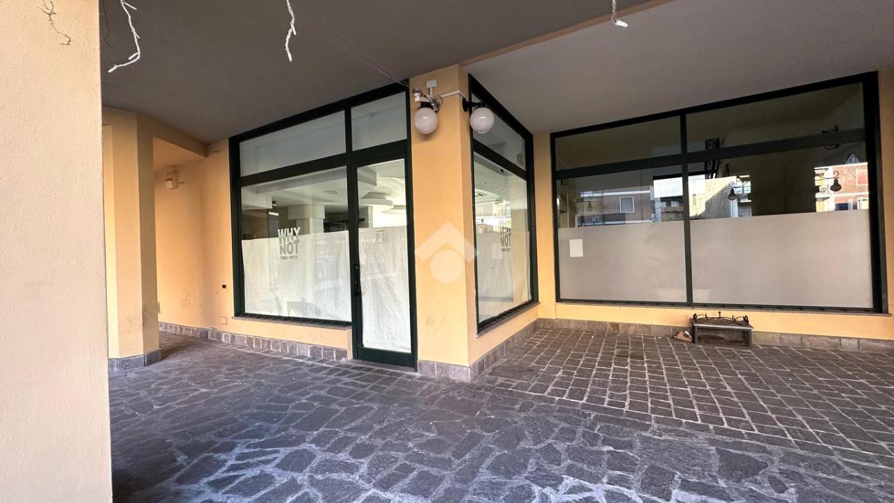 Negozio in vendita a Tortona