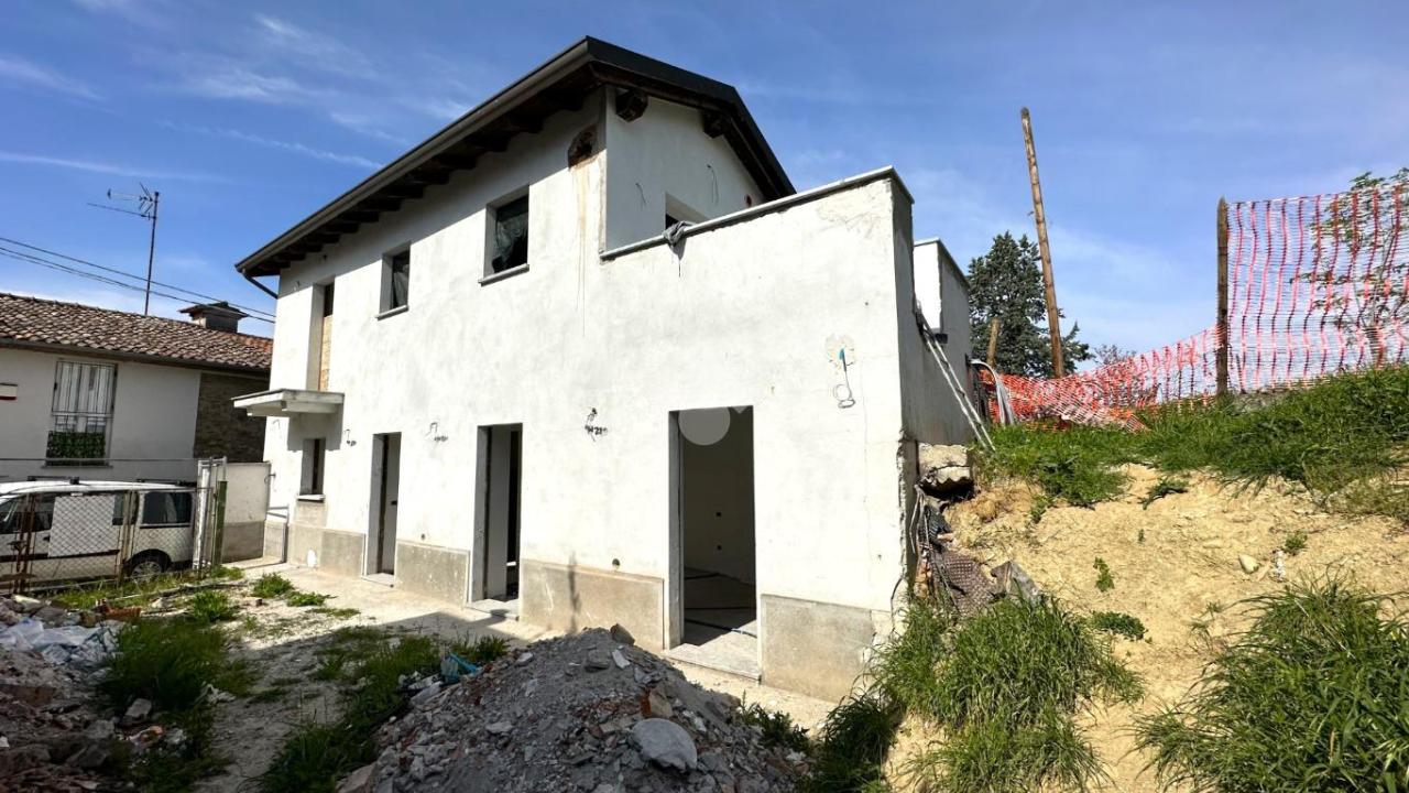 Casa indipendente in vendita a Tortona