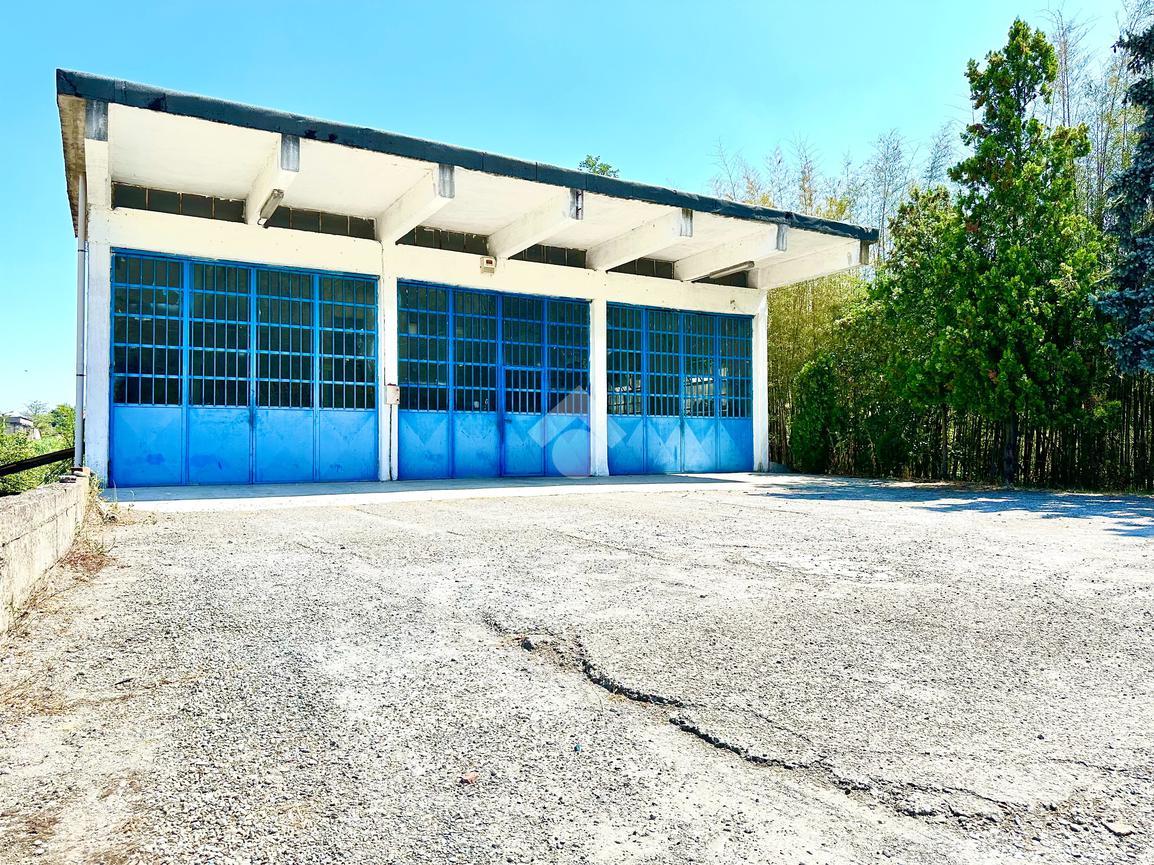 Capannone in vendita a Monleale