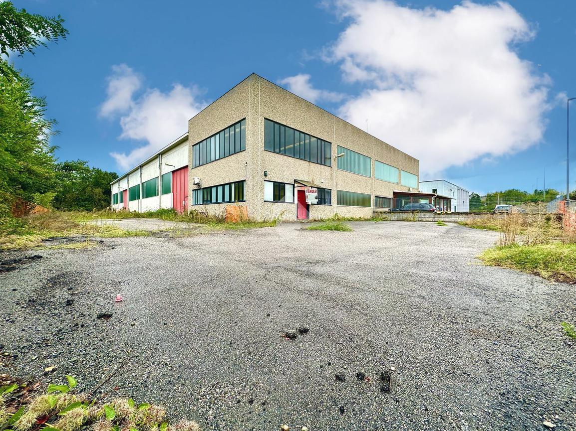 Capannone in vendita a Silvano D'Orba