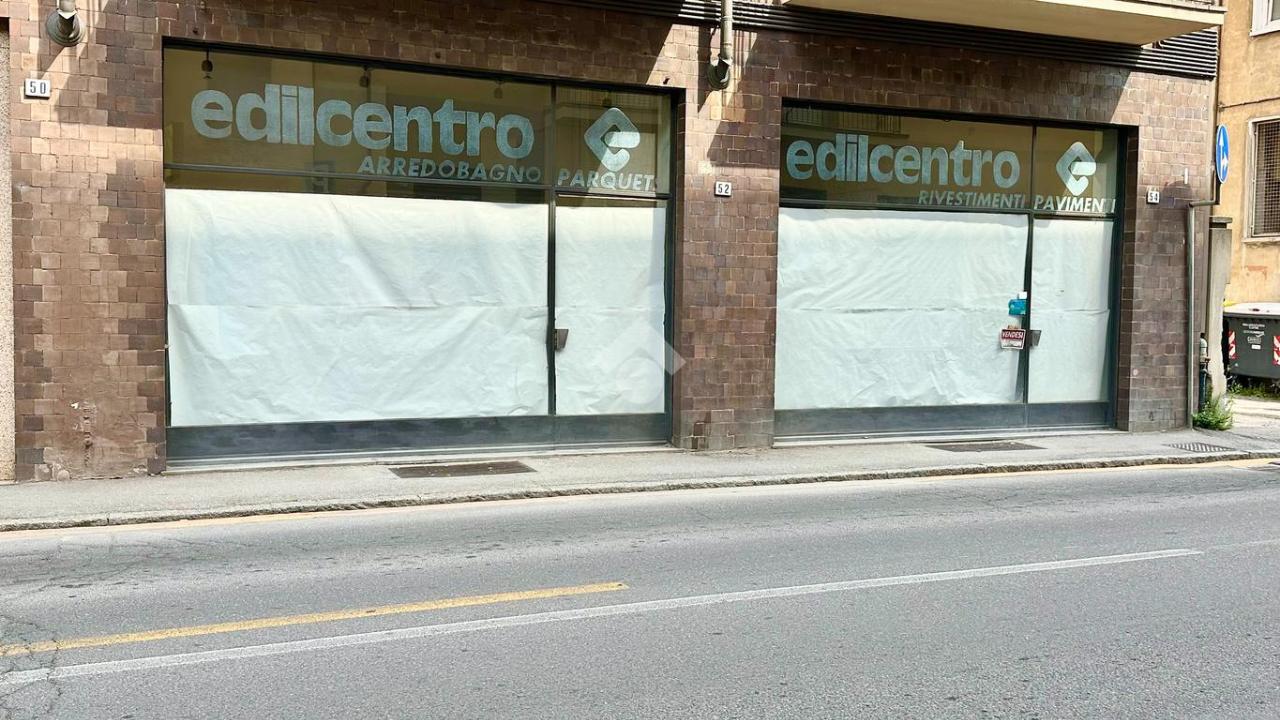 Negozio in vendita a Tortona
