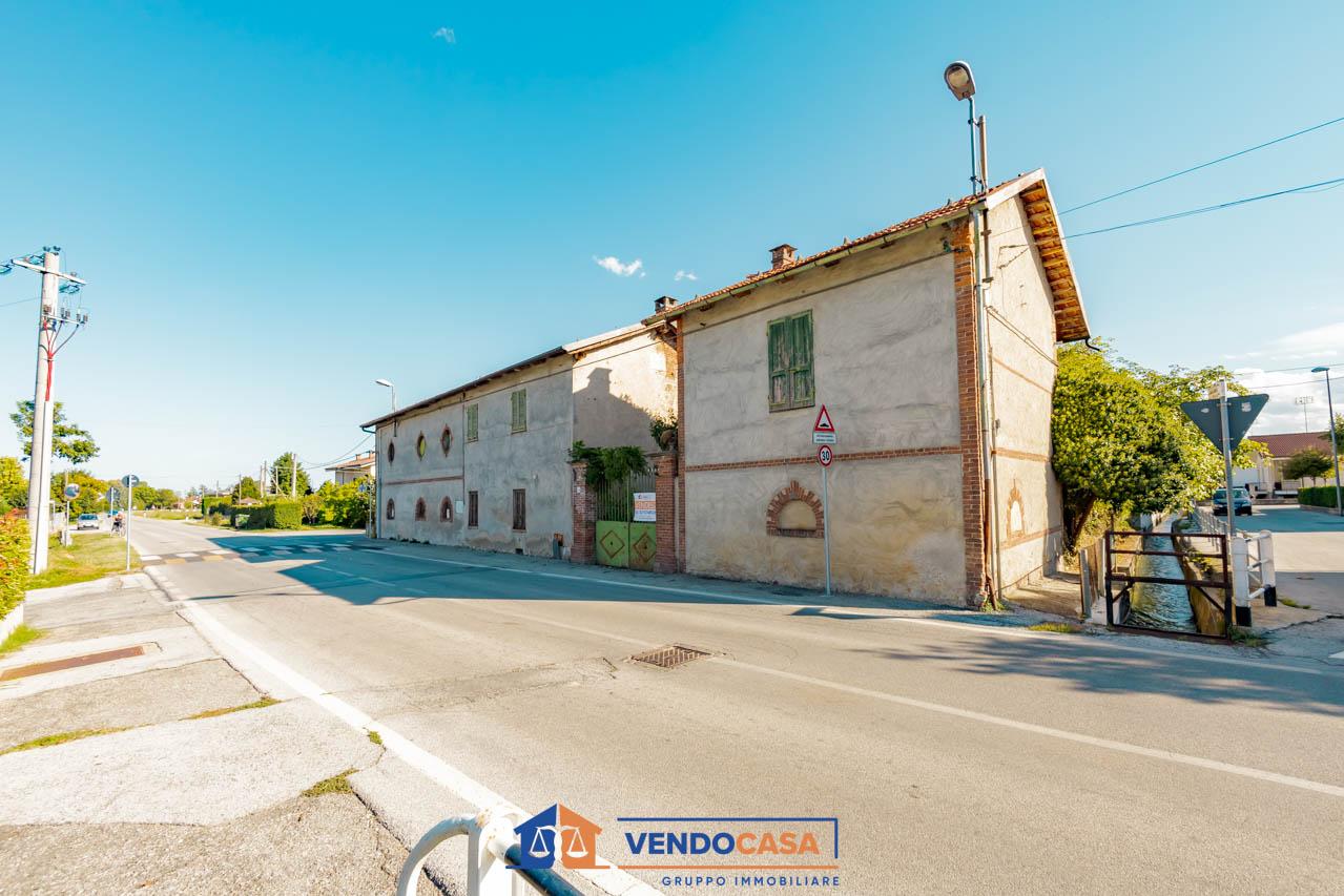 Rustico in vendita a Cuneo