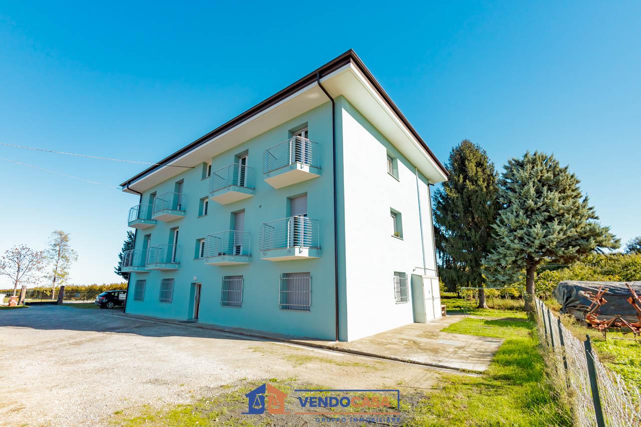 Trilocale in Via Roero 132, Cuneo