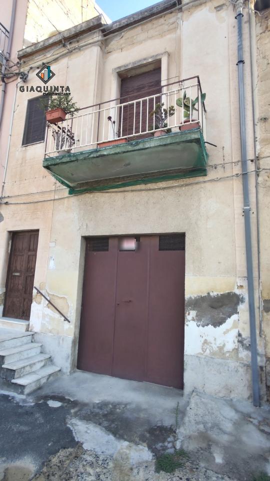 Garage in vendita a Palagonia