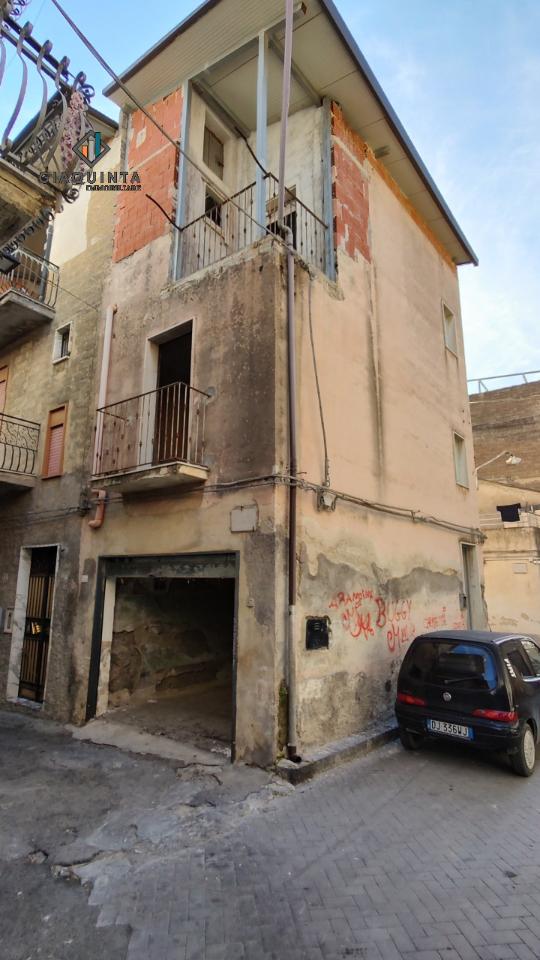 Casa indipendente in vendita a Palagonia
