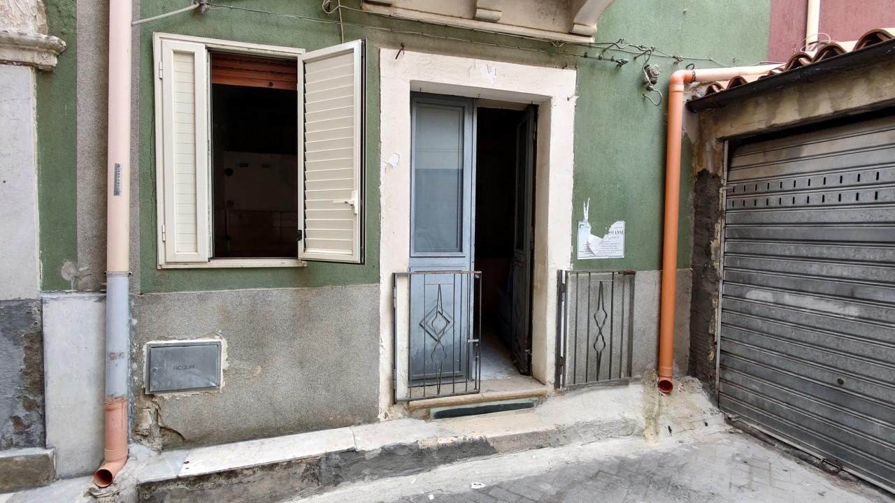Casa indipendente in vendita a Palagonia