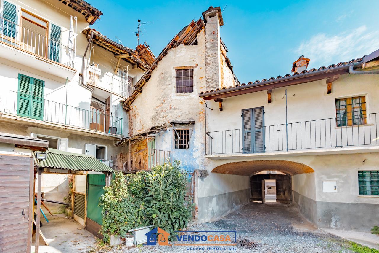 Palazzo in vendita a Mondovi'