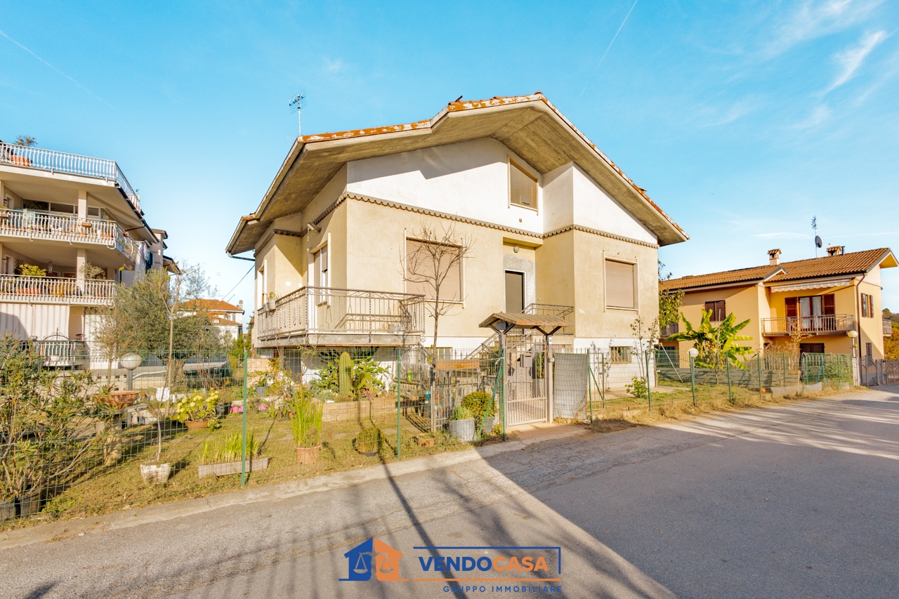 Casa indipendente in vendita a Mondovi'