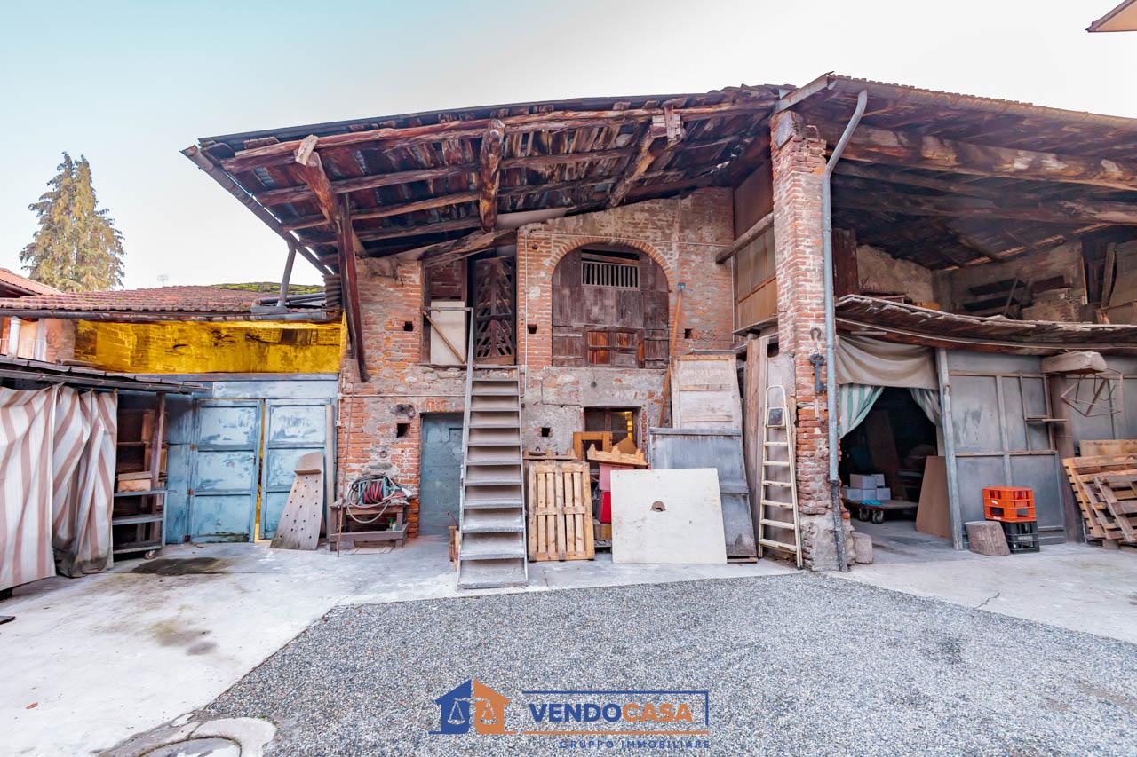 Magazzino in vendita a Borgo San Dalmazzo