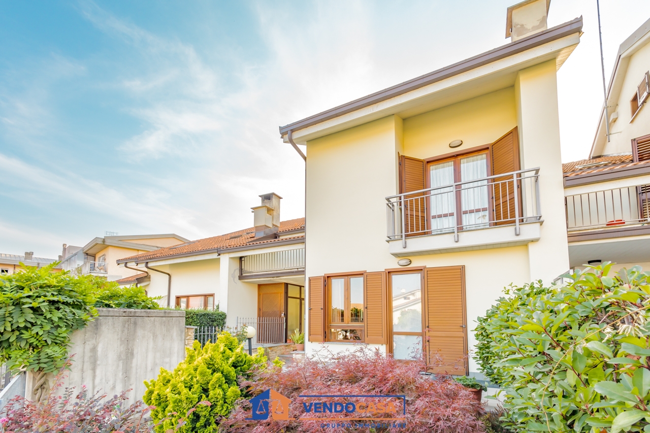 Villa a schiera in vendita a Borgo San Dalmazzo