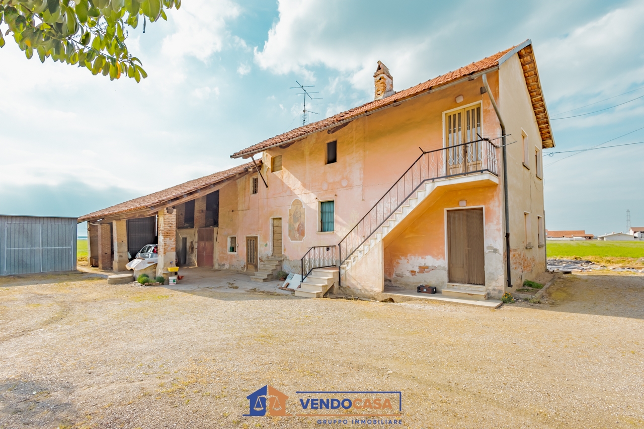Cascina in vendita a Centallo