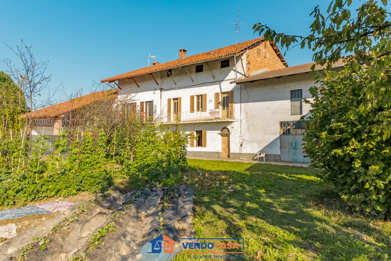 Cascina in vendita a Fossano